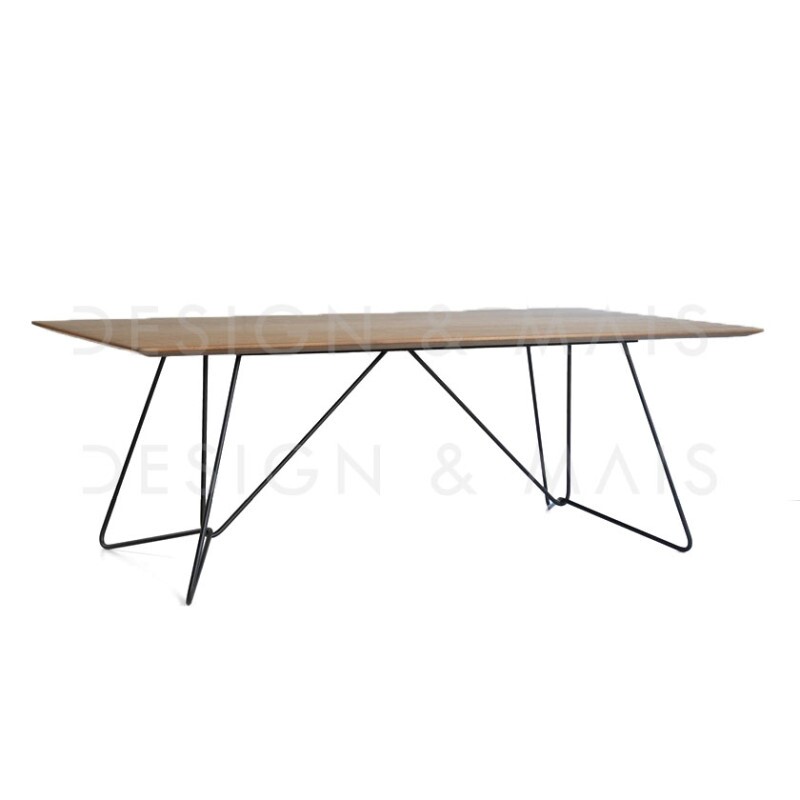 Mesa Jantar Hero Base Aço e Tampo Saarinen - Design & Mais